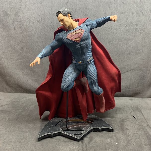 DC Collectibles Statue - Batman V Superman Dawn Of Justice Superman ...
